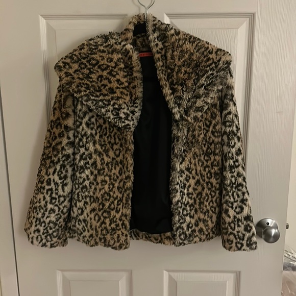 Alice + Olivia | Jackets & Coats | Alice Olivia Leopard Print Faux Fur ...